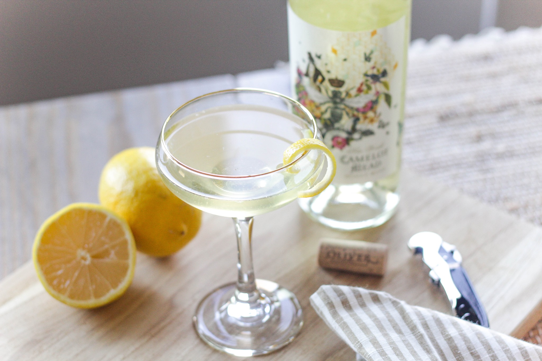 Wine Cocktails: Mead Bee's Knees | Oliver Winery & Vineyards